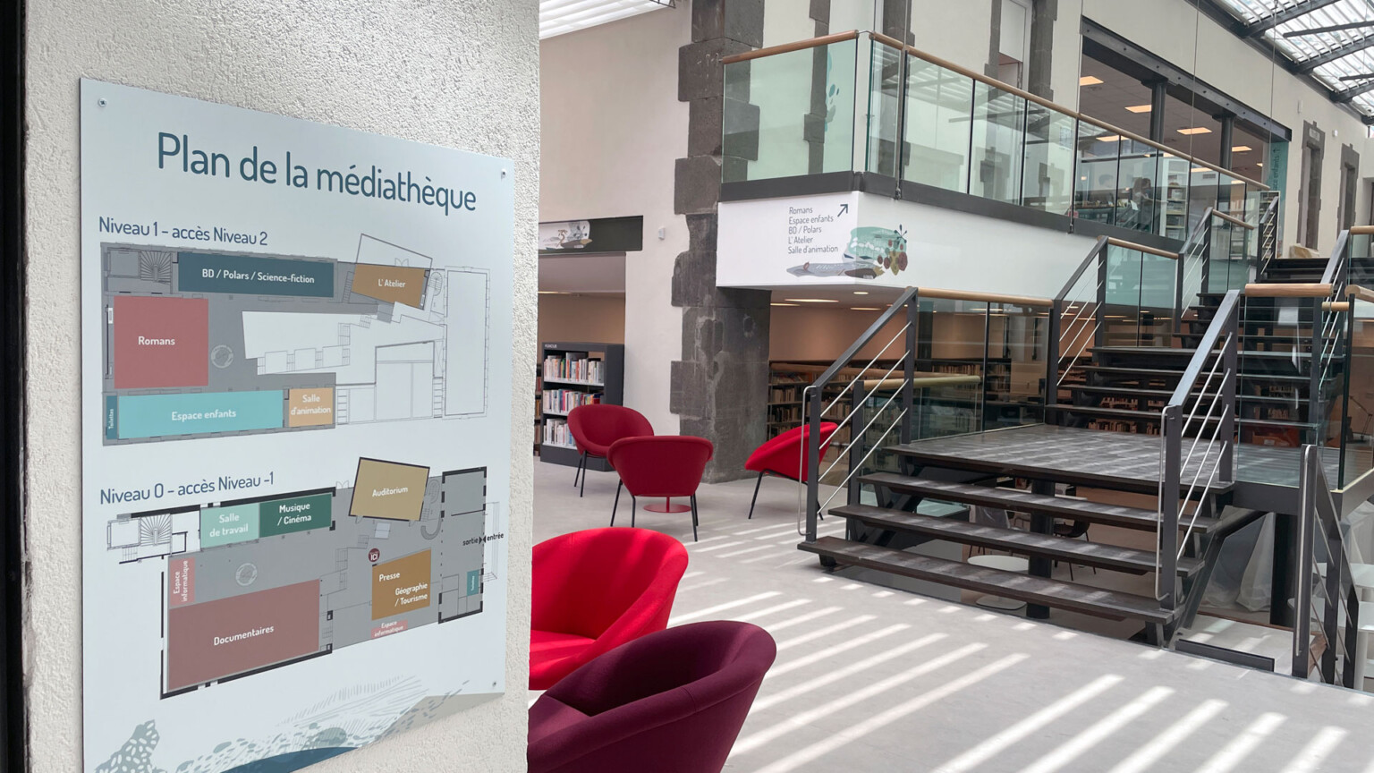 The MAG Project: an example of library signage and decoration – Les Muses